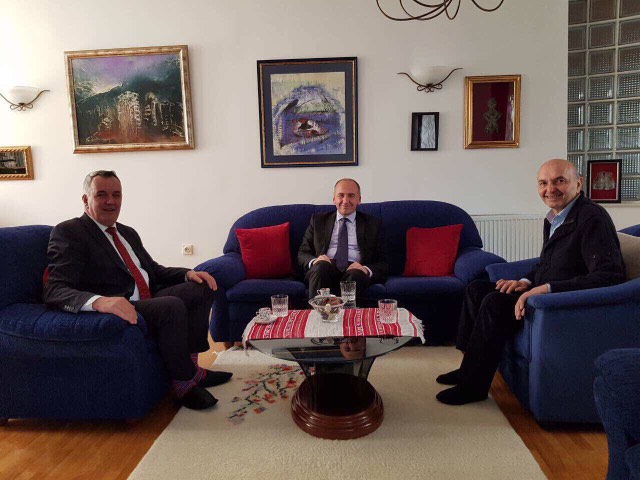 Imri Ahmeti Gazmend Muhaxheri dhe Sokol Haliti ishin takuar edhe më ...