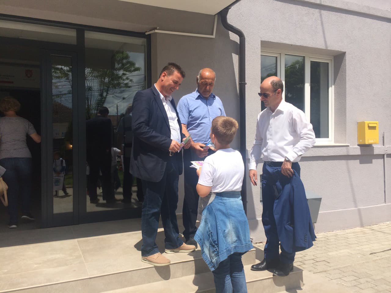 Nxënsit e shkollës Ismajl Luma në Lipjan pjesë e aktivitetit për ...