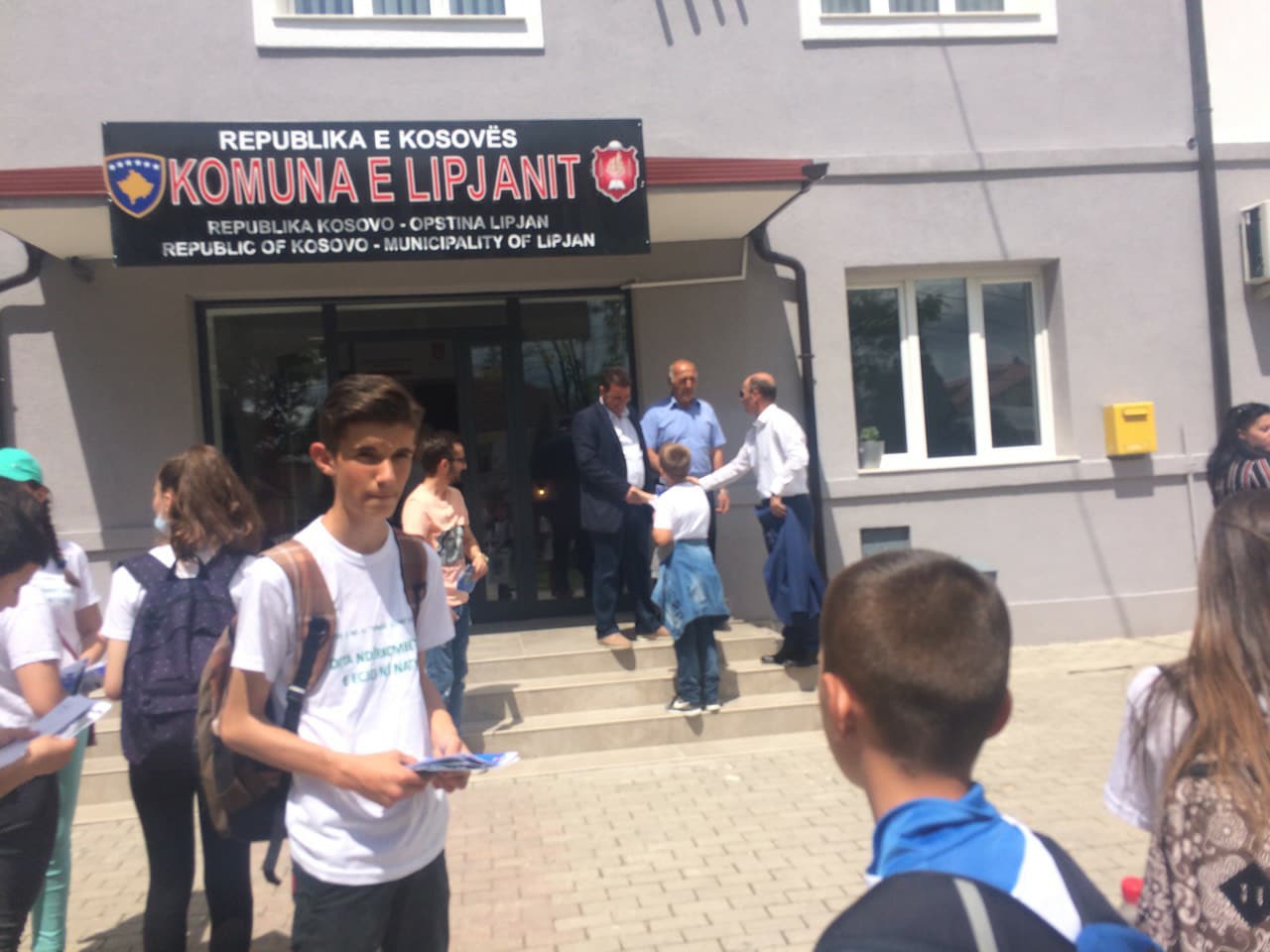 Nxënsit e shkollës Ismajl Luma në Lipjan pjesë e aktivitetit për ...