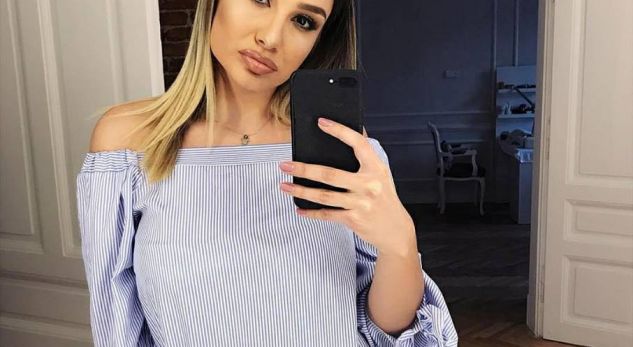 Adea Pula shfaqet tejet sensuale në foton e fundit - LipjaniNews